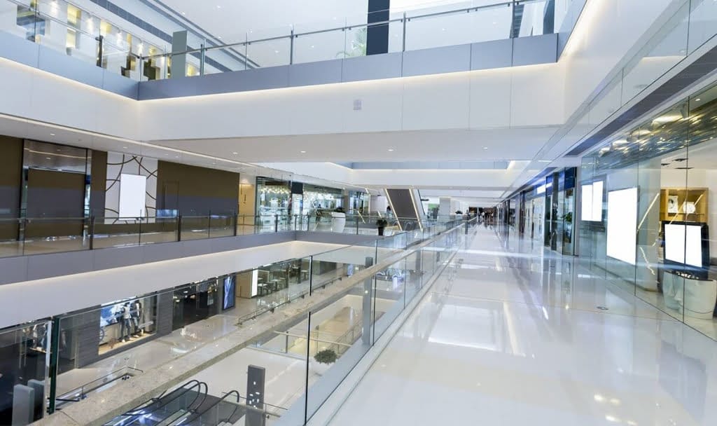 Maintenance and cleaning of large-scale floors - Clinex